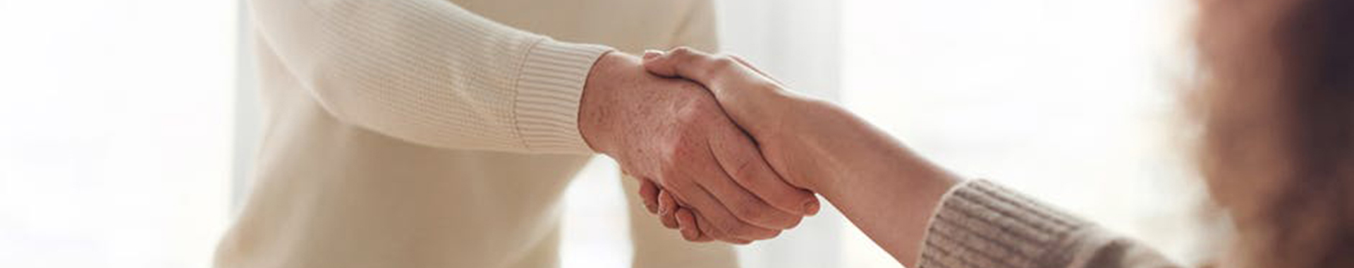 Greetings, handshakes: territory in body language - Apostrof